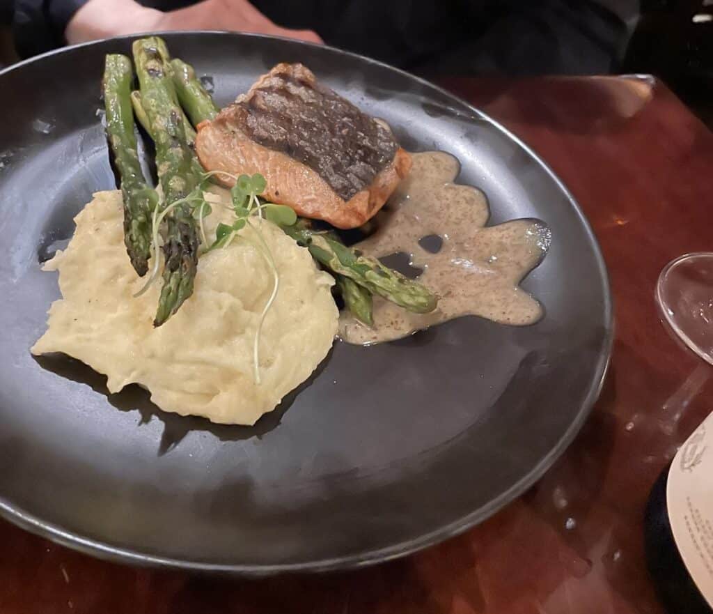 Shuckers Oyster Bar - Seattle, WA - Small Barrels